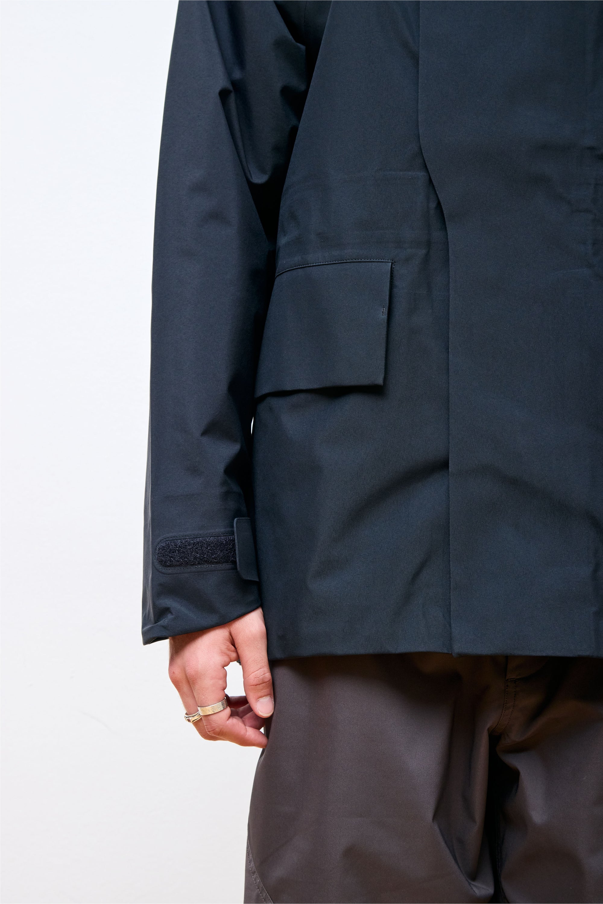 Goldwin 0 Gore-Tex Field Shell Jacket Black