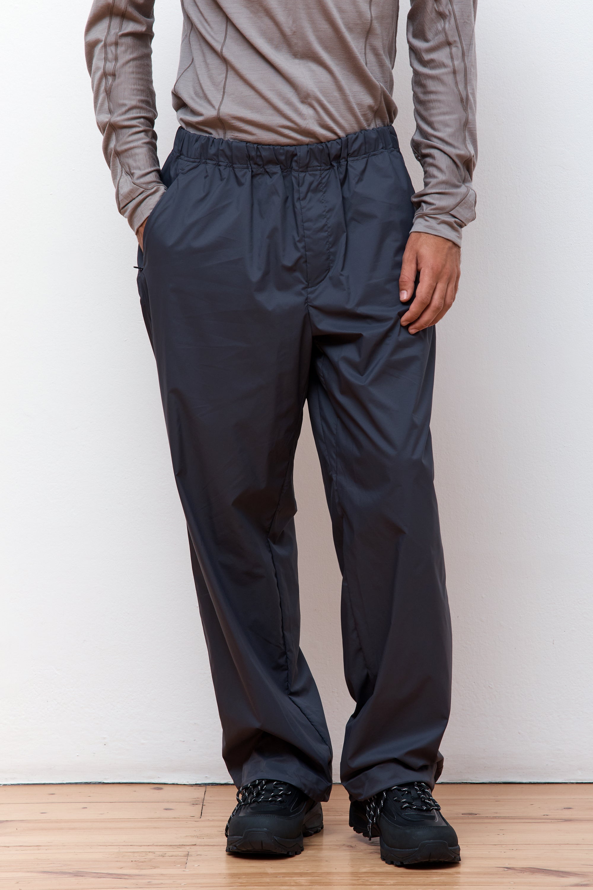 Goldwin 0 Wind Pants Lead Grey